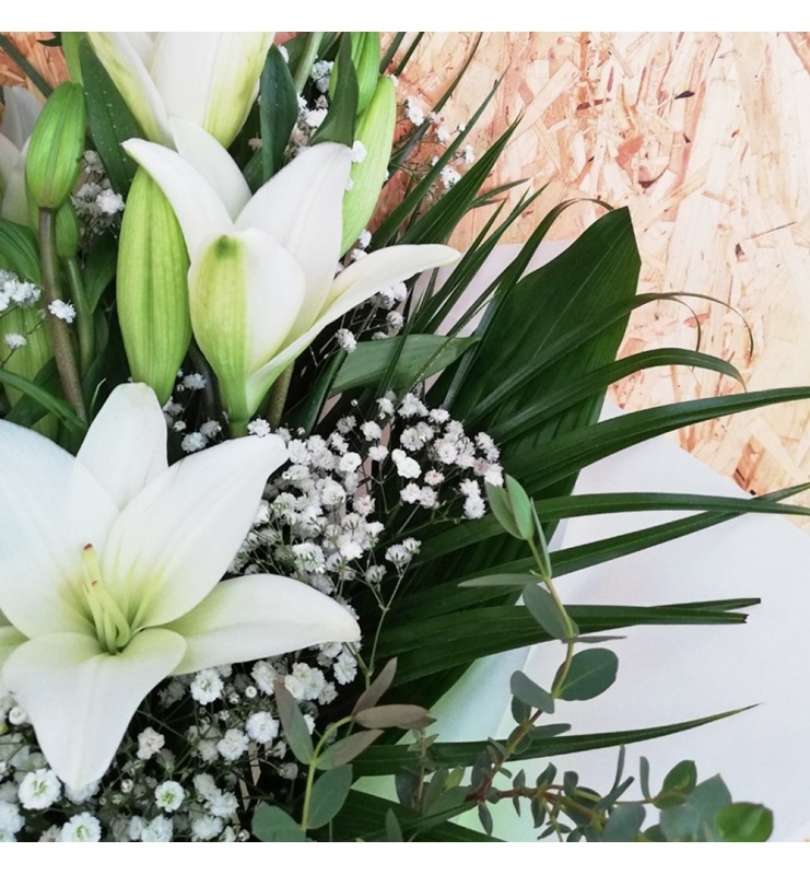 Ramo de Lírios - Florista - entrega de flores em Portugal Tamanho Pequeno